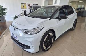 White Volkswagen ID.3 2025 in Siauliai, with an engine capacity of 0.00 L and mileage of 41 thousand km for 31900 €, photo 3 on AUTOMOTO.COM.LV