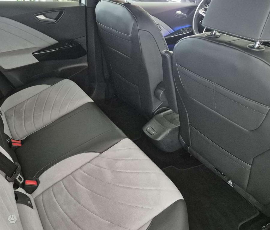 White Volkswagen ID.3 2025 in Siauliai, with an engine capacity of 0.00 L and mileage of 41 thousand km for 31900 €, photo 17 on AUTOMOTO.COM.LV