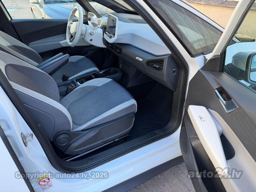 Balts Volkswagen ID.3 2020 Tallina, ar dzinēja tilpumu 0.00 L un nobraukumu 64 tūkst. km par 19990 €, foto 7 vietnē AUTOMOTO.COM.LV
