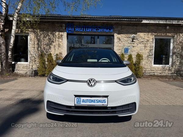 White Volkswagen ID.3 2020 in Tallinn, with an engine capacity of 0.00 L and mileage of 64 thousand km for 19990 €, photo 8 on AUTOMOTO.COM.LV