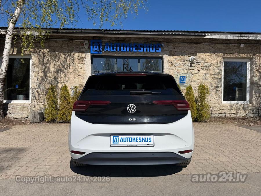 Balts Volkswagen ID.3 2020 Tallina, ar dzinēja tilpumu 0.00 L un nobraukumu 64 tūkst. km par 19990 €, foto 10 vietnē AUTOMOTO.COM.LV