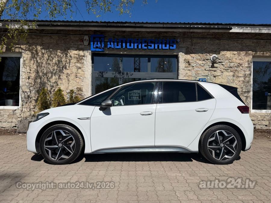 Balts Volkswagen ID.3 2020 Tallina, ar dzinēja tilpumu 0.00 L un nobraukumu 64 tūkst. km par 19990 €, foto 12 vietnē AUTOMOTO.COM.LV