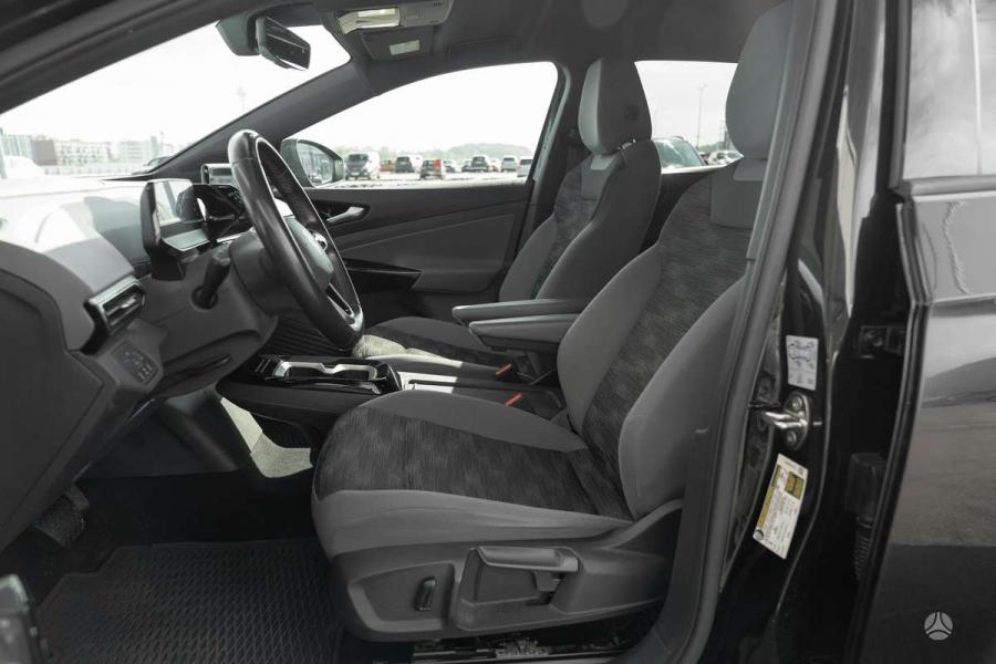 Black Volkswagen ID.4 2021 in Vilnius, with an engine capacity of 0.00 L and mileage of 124 thousand km for 20950 €, photo 14 on AUTOMOTO.COM.LV