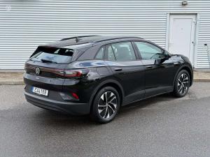 Black Volkswagen ID.4 2022 in Vilnius, with an engine capacity of 0.00 L and mileage of 65 thousand km for 26450 €, photo 5 on AUTOMOTO.COM.LV