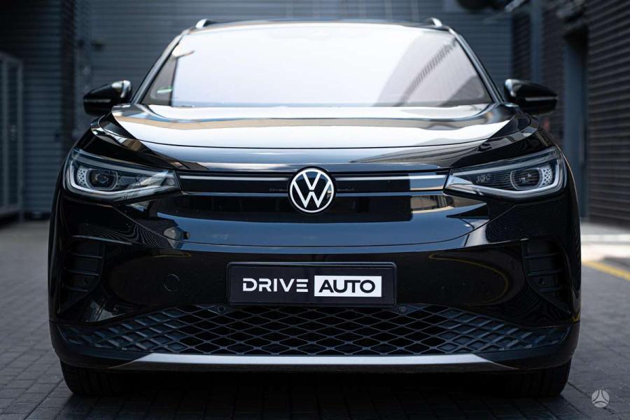 Black Volkswagen ID.4 2022 in Vilnius, with an engine capacity of 0.00 L and mileage of 134 thousand km for 25900 €, photo 7 on AUTOMOTO.COM.LV