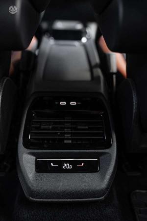 Black Volkswagen ID.4 2022 in Vilnius, with an engine capacity of 0.00 L and mileage of 134 thousand km for 25900 €, photo 25 on AUTOMOTO.COM.LV