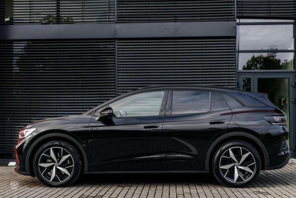 Black Volkswagen ID.4 2023 in Plunge, with an engine capacity of 0.00 L and mileage of 191 thousand km for 22900 €, photo 2 on AUTOMOTO.COM.LV