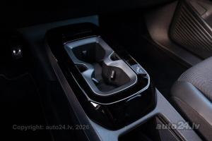 Black Volkswagen ID.4 2023 in Riga, with an engine capacity of 0.00 L and mileage of 72 thousand km for 34792 €, photo 19 on AUTOMOTO.COM.LV