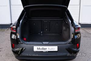 Black Volkswagen ID.4 2023 in Riga, with an engine capacity of 0.00 L and mileage of 72 thousand km for 34792 €, photo 20 on AUTOMOTO.COM.LV