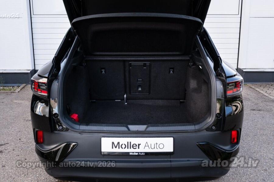 Black Volkswagen ID.4 2023 in Riga, with an engine capacity of 0.00 L and mileage of 72 thousand km for 34792 €, photo 20 on AUTOMOTO.COM.LV