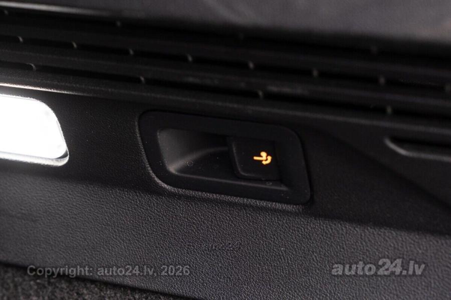 Black Volkswagen ID.4 2023 in Riga, with an engine capacity of 0.00 L and mileage of 72 thousand km for 34792 €, photo 22 on AUTOMOTO.COM.LV
