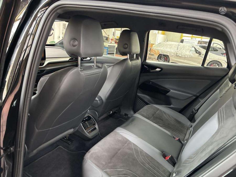 Melns Volkswagen ID.4 2023 Viļņa, ar dzinēja tilpumu 0.00 L un nobraukumu 138 tūkst. km par 24490 €, foto 10 vietnē AUTOMOTO.COM.LV