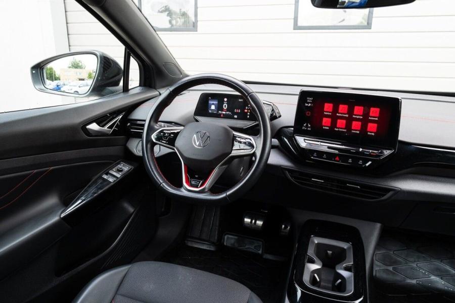Black Volkswagen ID.4 2023 in Jelgava, with an engine capacity of 0.00 L and mileage of 91 thousand km for 33950 €, photo 11 on AUTOMOTO.COM.LV