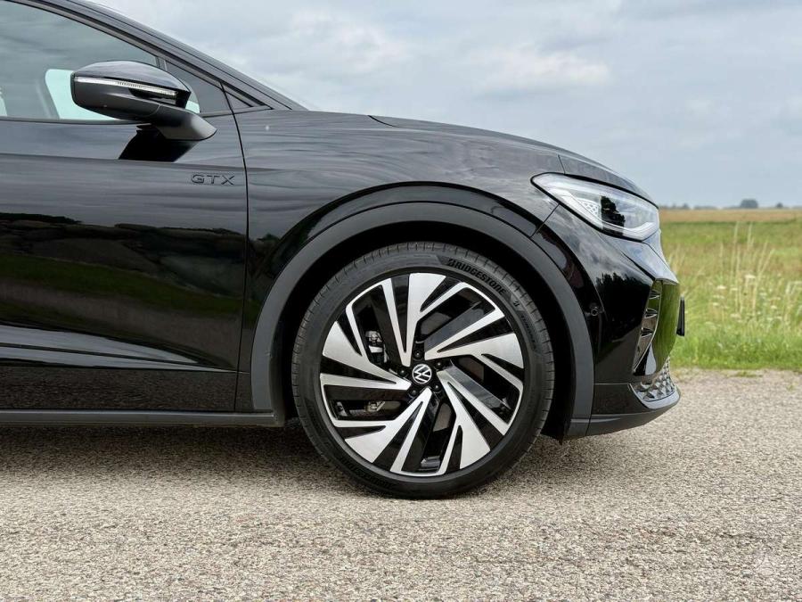 Black Volkswagen ID.4 2025 in Vilkaviskis, with an engine capacity of 0.00 L and mileage of 6 thousand km for 40450 €, photo 8 on AUTOMOTO.COM.LV