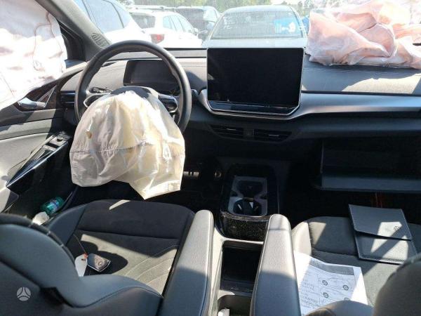 Melns Volkswagen ID.4 2025 Viļņa, ar dzinēja tilpumu 0.00 L un nobraukumu 49 tūkst. km par 19400 €, foto 8 vietnē AUTOMOTO.COM.LV