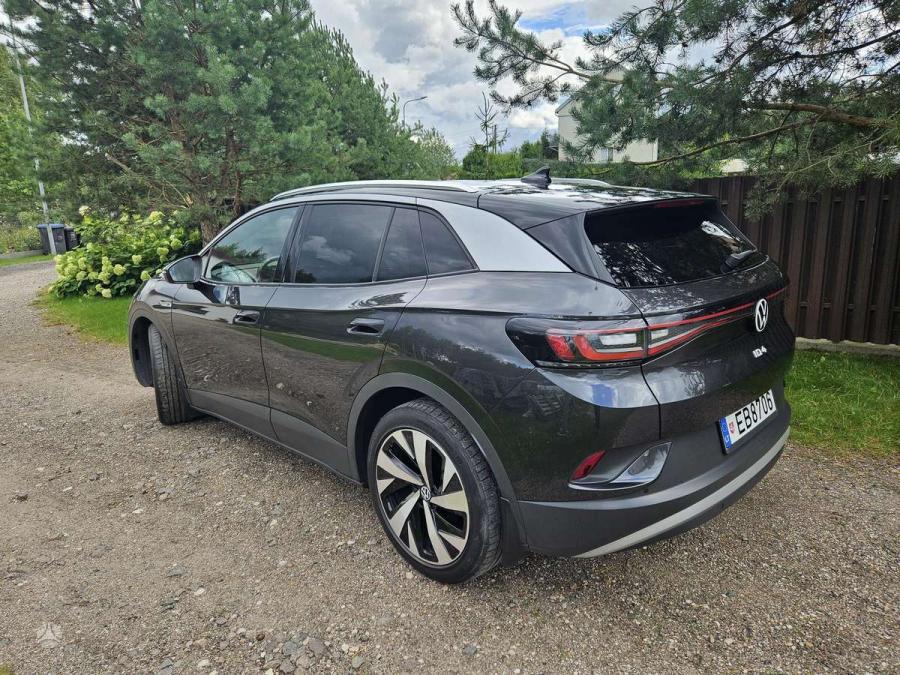 Black Volkswagen ID.4 2021 in Vilnius, with an engine capacity of 0.00 L and mileage of 136 thousand km for 23800 €, photo 3 on AUTOMOTO.COM.LV