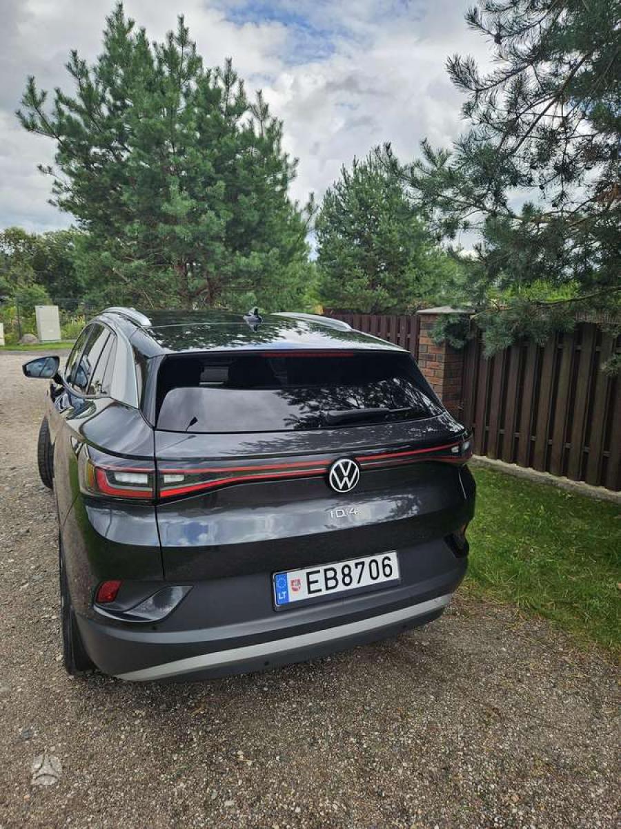 Black Volkswagen ID.4 2021 in Vilnius, with an engine capacity of 0.00 L and mileage of 136 thousand km for 23800 €, photo 4 on AUTOMOTO.COM.LV