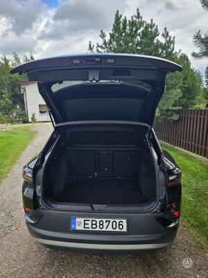 Black Volkswagen ID.4 2021 in Vilnius, with an engine capacity of 0.00 L and mileage of 136 thousand km for 23800 €, photo 6 on AUTOMOTO.COM.LV