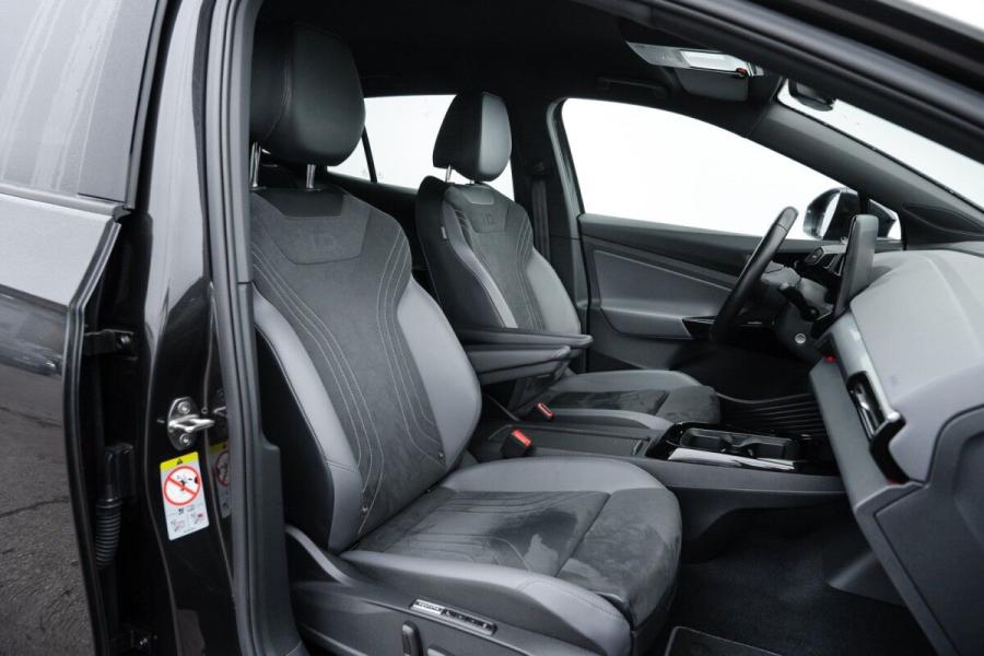 Melns Volkswagen ID.4 2022 Rīga, ar dzinēja tilpumu 0.10 L un nobraukumu 63 tūkst. km par 32800 €, foto 8 vietnē AUTOMOTO.COM.LV