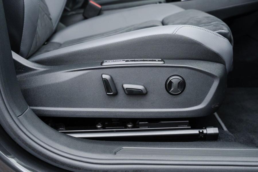 Melns Volkswagen ID.4 2022 Rīga, ar dzinēja tilpumu 0.10 L un nobraukumu 63 tūkst. km par 32800 €, foto 9 vietnē AUTOMOTO.COM.LV