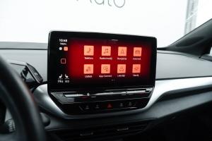 Melns Volkswagen ID.4 2022 Rīga, ar dzinēja tilpumu 0.10 L un nobraukumu 63 tūkst. km par 32800 €, foto 24 vietnē AUTOMOTO.COM.LV