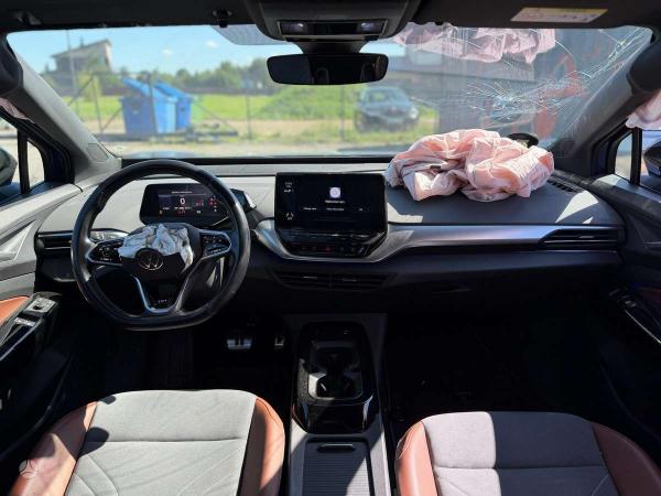 Blue Volkswagen ID.4 2021 in Kaunas, with an engine capacity of 0.00 L and mileage of 220 thousand km for 12850 €, photo 10 on AUTOMOTO.COM.LV
