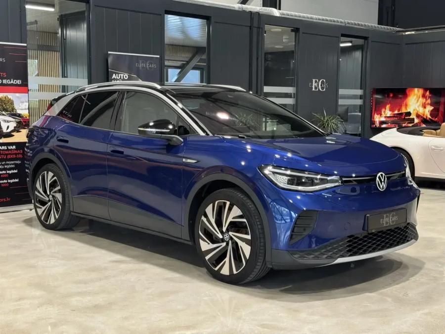Blue Volkswagen ID.4 2021 in Marupe, with an engine capacity of 0.00 L and mileage of 107 thousand km for 27990 €, photo 1 on AUTOMOTO.COM.LV