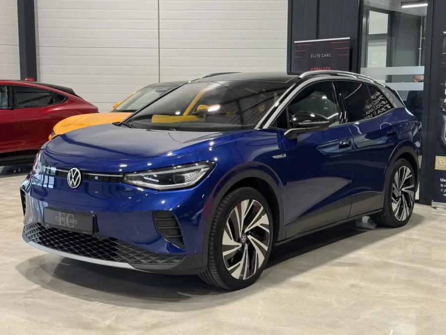 Blue Volkswagen ID.4 2021 in Marupe, with an engine capacity of 0.00 L and mileage of 107 thousand km for 27990 €, photo 4 on AUTOMOTO.COM.LV