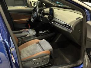 Blue Volkswagen ID.4 2021 in Marupe, with an engine capacity of 0.00 L and mileage of 107 thousand km for 27990 €, photo 7 on AUTOMOTO.COM.LV