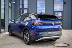 Blue Volkswagen ID.4 2021 in Kaunas, with an engine capacity of 0.00 L and mileage of 71 thousand km for 23950 €, photo 10 on AUTOMOTO.COM.LV