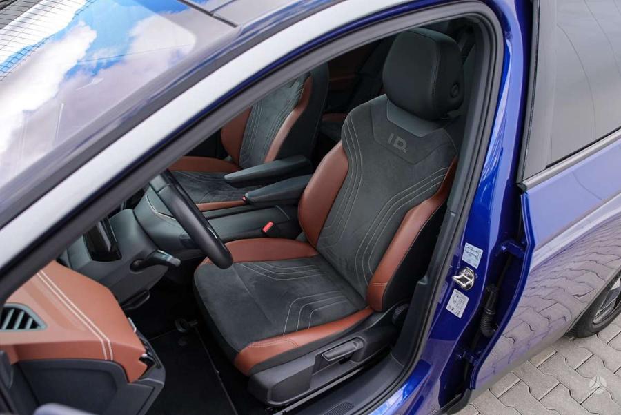 Blue Volkswagen ID.4 2021 in Kaunas, with an engine capacity of 0.00 L and mileage of 71 thousand km for 23950 €, photo 32 on AUTOMOTO.COM.LV