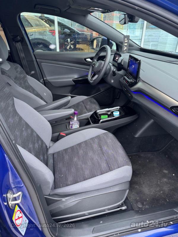 Blue Volkswagen ID.4 2021 in Viljandi, with an engine capacity of 0.00 L and mileage of 52 thousand km for 23490 €, photo 11 on AUTOMOTO.COM.LV