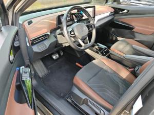 Grey Volkswagen ID.4 2021 in Marupe, with an engine capacity of 0.00 L and mileage of 111 thousand km for 25990 €, photo 5 on AUTOMOTO.COM.LV