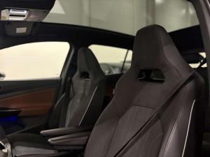 Grey Volkswagen ID.4 2021 in Vilnius, with an engine capacity of 0.00 L and mileage of 133 thousand km for 25999 €, photo 16 on AUTOMOTO.COM.LV
