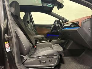 Grey Volkswagen ID.4 2021 in Vilnius, with an engine capacity of 0.00 L and mileage of 133 thousand km for 25999 €, photo 18 on AUTOMOTO.COM.LV