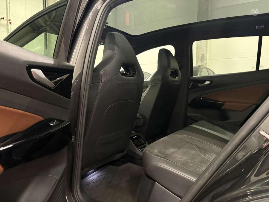Grey Volkswagen ID.4 2021 in Vilnius, with an engine capacity of 0.00 L and mileage of 133 thousand km for 25999 €, photo 35 on AUTOMOTO.COM.LV