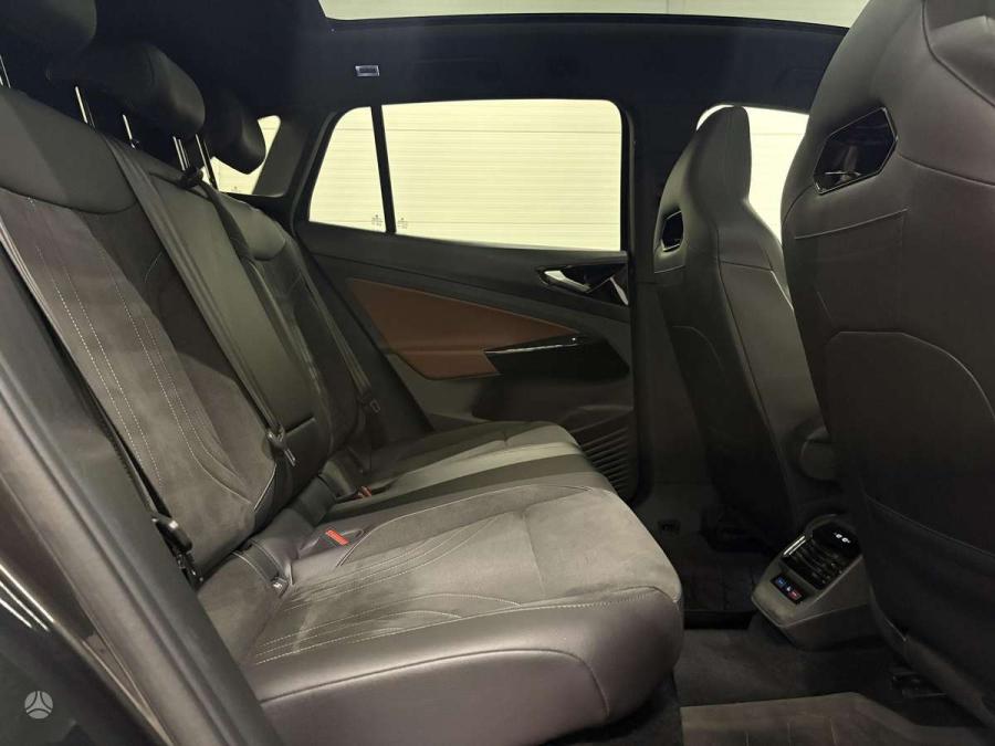 Grey Volkswagen ID.4 2021 in Vilnius, with an engine capacity of 0.00 L and mileage of 133 thousand km for 25999 €, photo 36 on AUTOMOTO.COM.LV