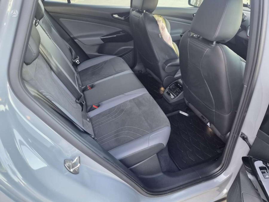 Pelēks Volkswagen ID.4 2021 Mažeikiai, ar dzinēja tilpumu 0.00 L un nobraukumu 117 tūkst. km par 12900 €, foto 11 vietnē AUTOMOTO.COM.LV