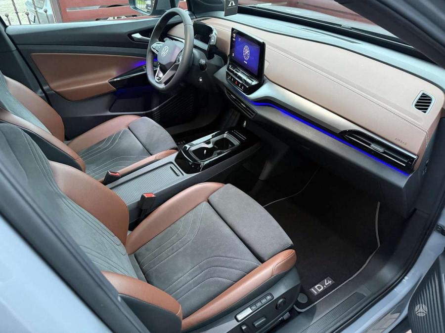 Grey Volkswagen ID.4 2021 in Siauliai, with an engine capacity of 0.00 L and mileage of 167 thousand km for 21300 €, photo 16 on AUTOMOTO.COM.LV