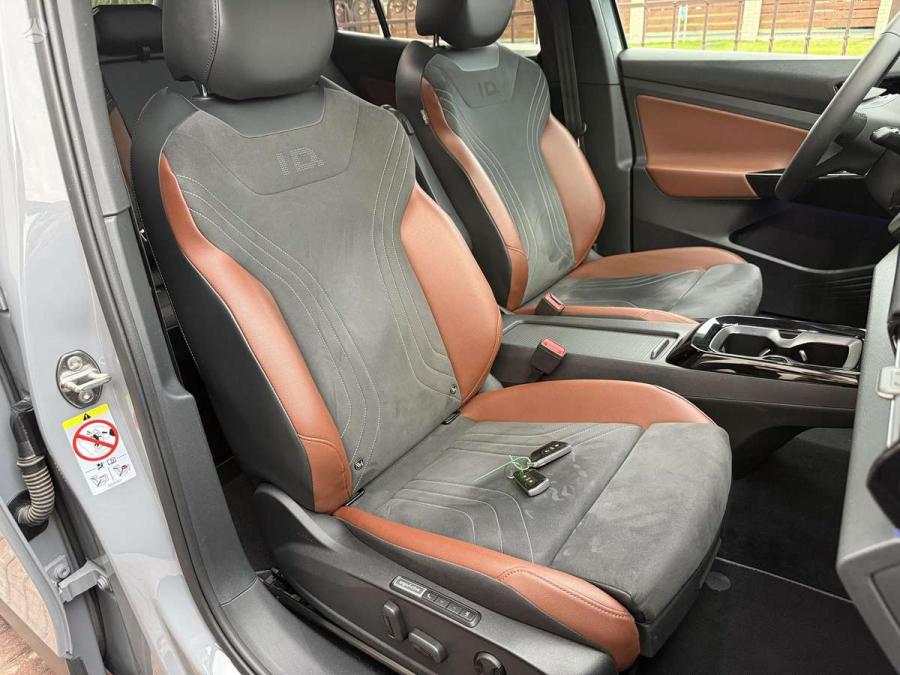 Grey Volkswagen ID.4 2021 in Siauliai, with an engine capacity of 0.00 L and mileage of 167 thousand km for 21300 €, photo 17 on AUTOMOTO.COM.LV