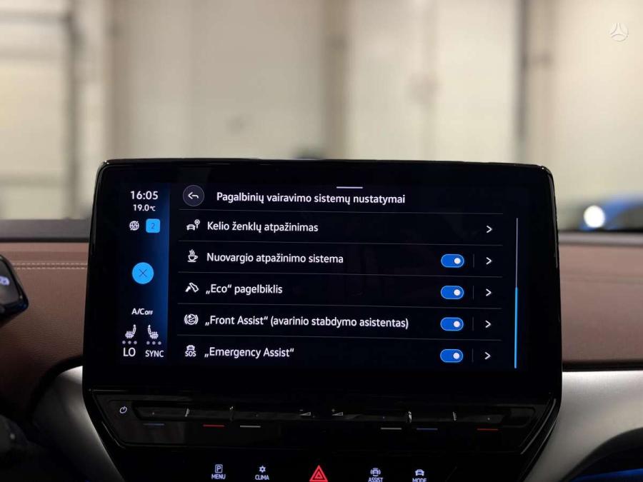 Pelēks Volkswagen ID.4 2021 Viļņa, ar dzinēja tilpumu 0.00 L un nobraukumu 133 tūkst. km par 24999 €, foto 32 vietnē AUTOMOTO.COM.LV