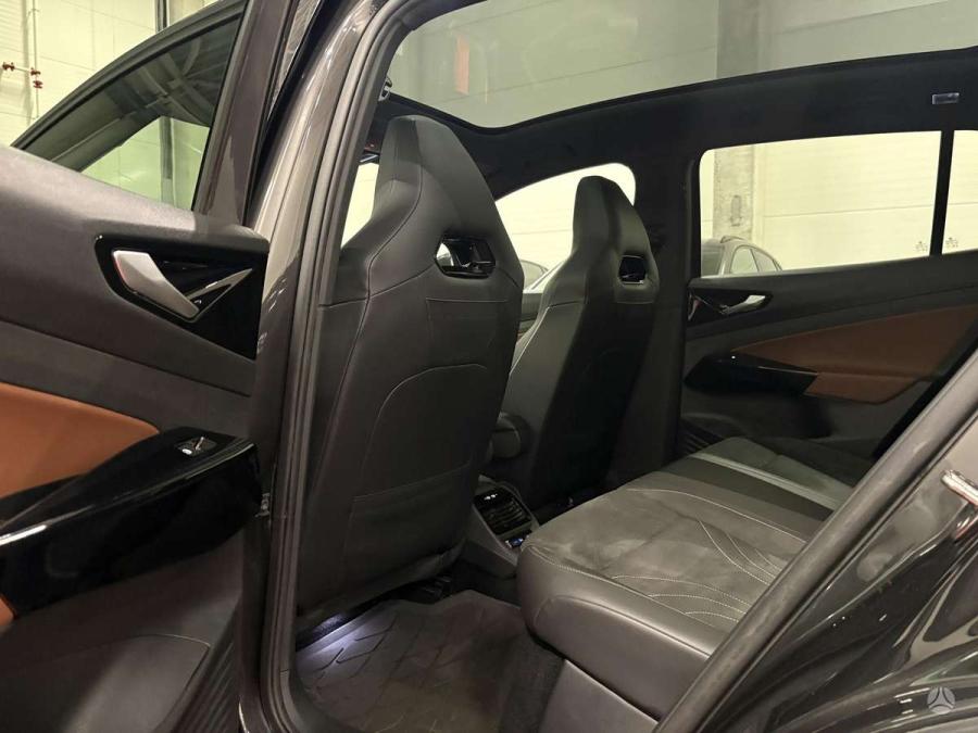Pelēks Volkswagen ID.4 2021 Viļņa, ar dzinēja tilpumu 0.00 L un nobraukumu 133 tūkst. km par 24999 €, foto 35 vietnē AUTOMOTO.COM.LV
