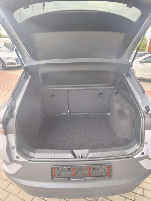Grey Volkswagen ID.4 2022 in Siauliai, with an engine capacity of 0.00 L and mileage of 79 thousand km for 24900 €, photo 7 on AUTOMOTO.COM.LV