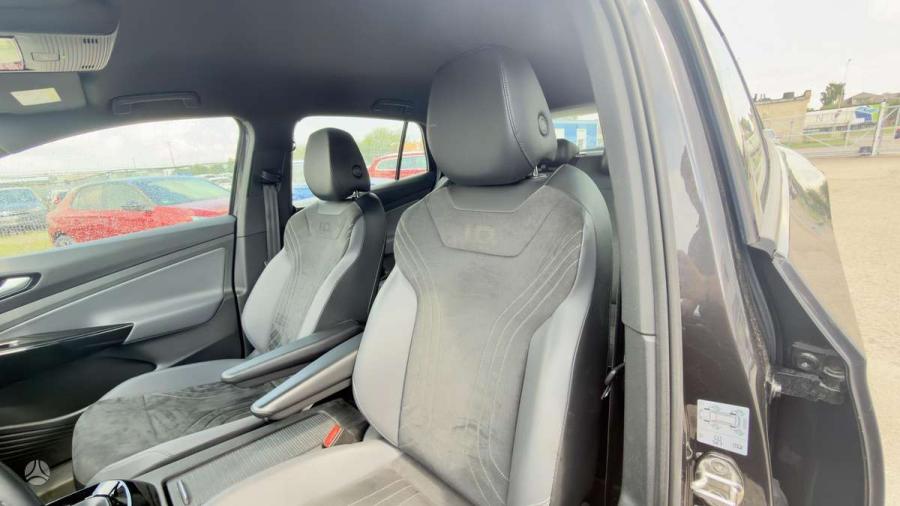 Pelēks Volkswagen ID.4 2022 Šauļi, ar dzinēja tilpumu 0.00 L un nobraukumu 57 tūkst. km par 19900 €, foto 24 vietnē AUTOMOTO.COM.LV
