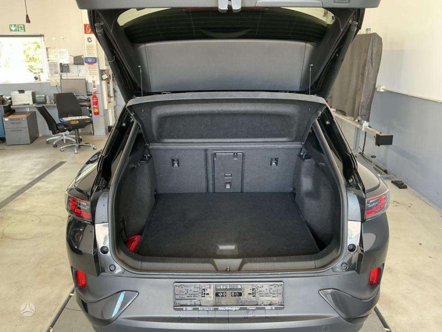 Pelēks Volkswagen ID.4 2022 Viļņa, ar dzinēja tilpumu 0.00 L un nobraukumu 159 tūkst. km par 26490 €, foto 6 vietnē AUTOMOTO.COM.LV