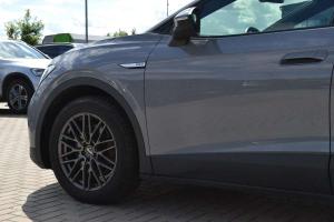 Grey Volkswagen ID.4 2022 in Vilnius, with an engine capacity of 0.00 L and mileage of 107 thousand km for 19000 €, photo 12 on AUTOMOTO.COM.LV