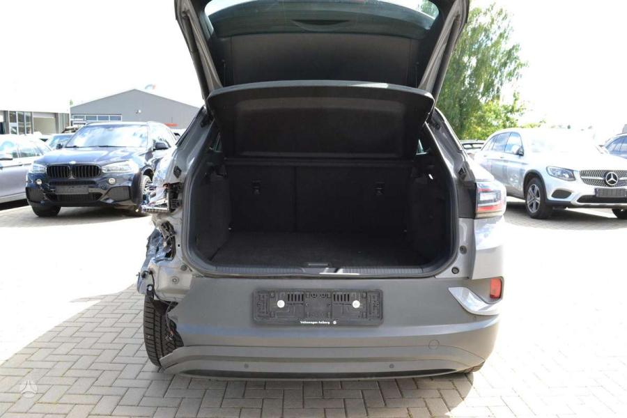 Grey Volkswagen ID.4 2022 in Vilnius, with an engine capacity of 0.00 L and mileage of 107 thousand km for 19000 €, photo 15 on AUTOMOTO.COM.LV