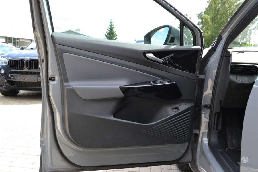 Grey Volkswagen ID.4 2022 in Vilnius, with an engine capacity of 0.00 L and mileage of 107 thousand km for 19000 €, photo 23 on AUTOMOTO.COM.LV