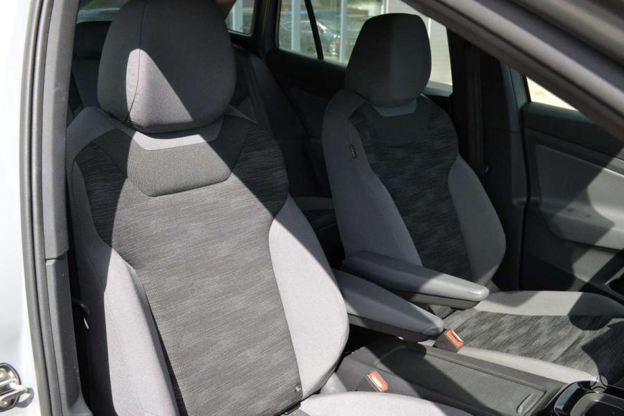 Grey Volkswagen ID.4 2022 in Vilnius, with an engine capacity of 0.00 L and mileage of 107 thousand km for 19000 €, photo 38 on AUTOMOTO.COM.LV