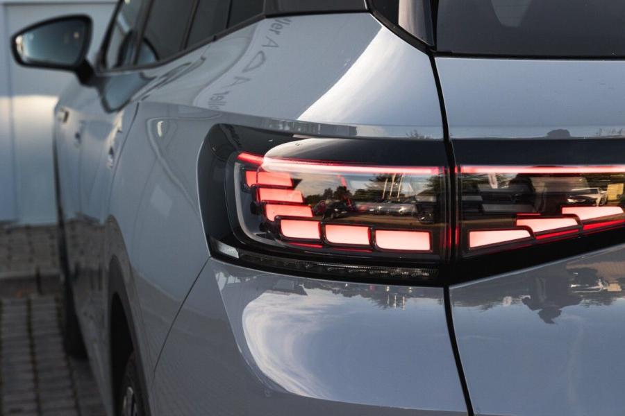 Pelēks Volkswagen ID.4 2022 Ventspils, ar dzinēja tilpumu 0.00 L un nobraukumu 87 tūkst. km par 34900 €, foto 15 vietnē AUTOMOTO.COM.LV